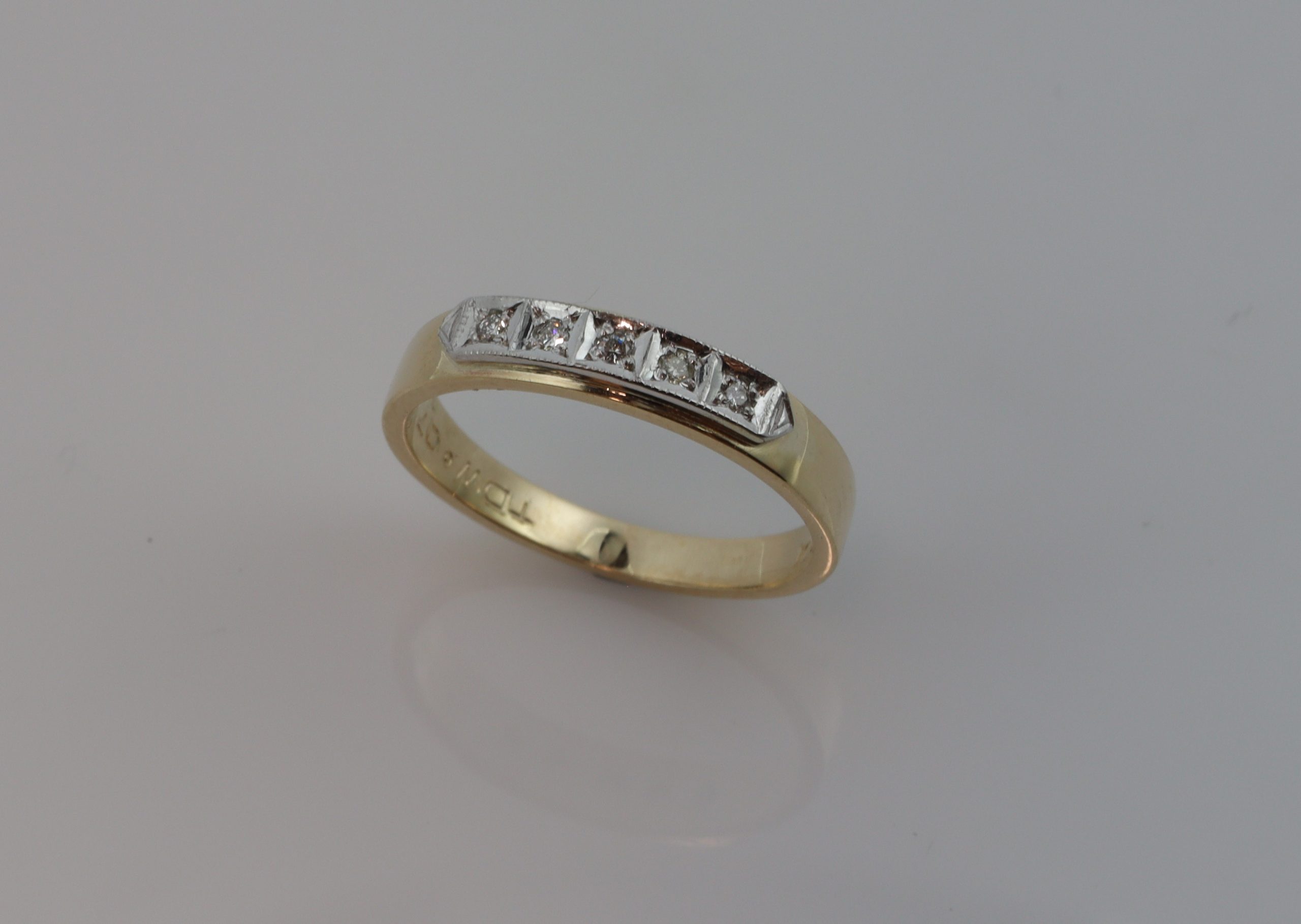 9ct Diamond Ring – Jewelcraft Website